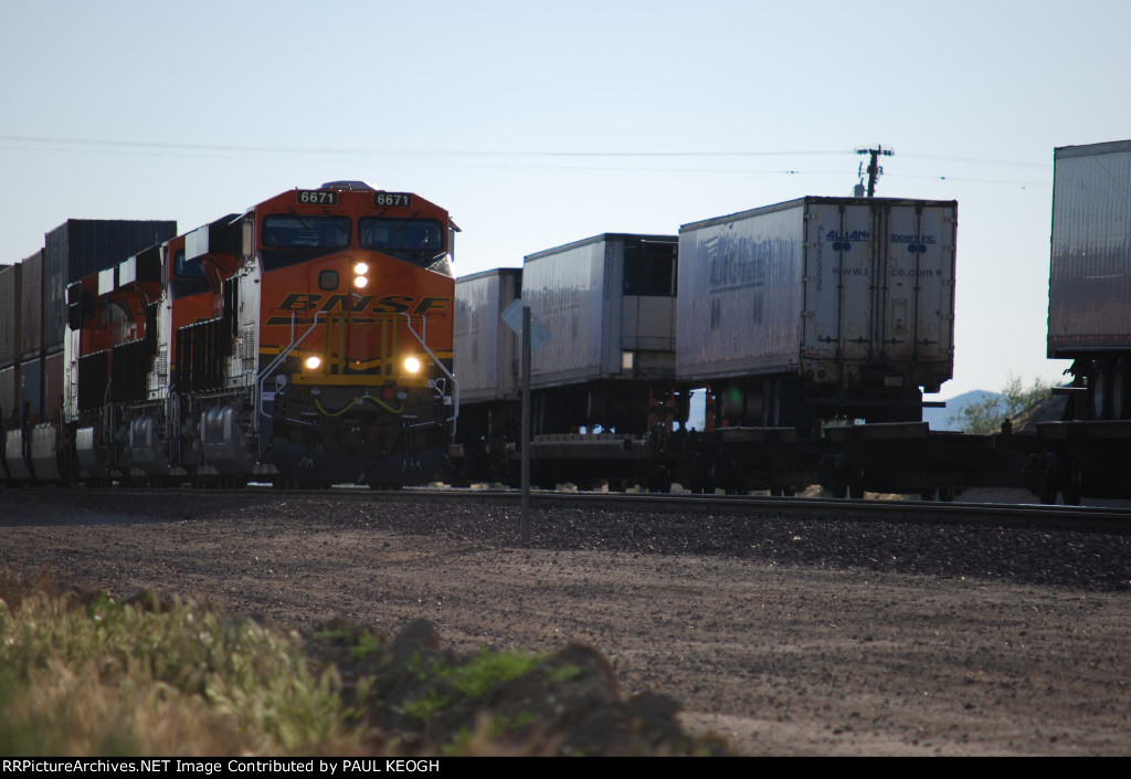 BNSF 6671 after spending less than 24 hours in LA leads the Z SCO-LPC on her Return First ...